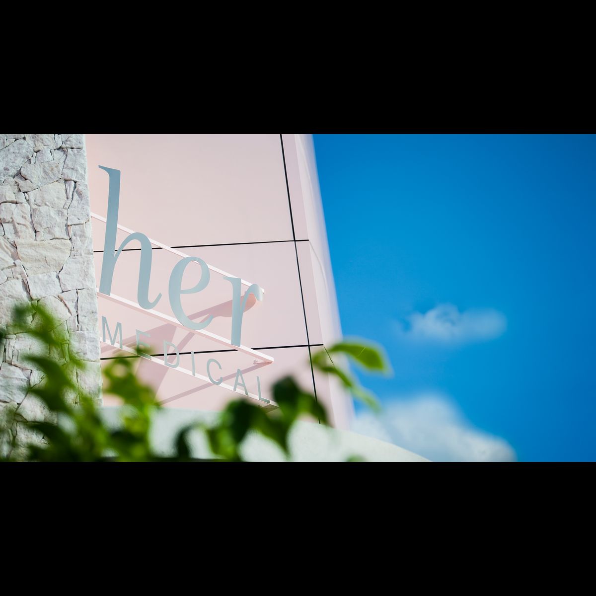 Doctor in the (pink) house | Bond University | Gold Coast, Queensland ...